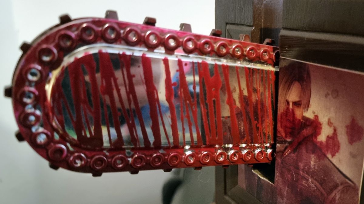 Yes, the PS2's Resident Evil 4 chainsaw controller really is that bad ...