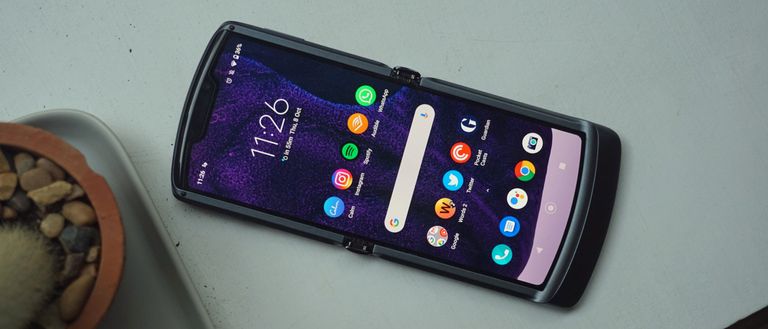 Motorola Razr 2020 review: slight tweaks to the foldable formula ...
