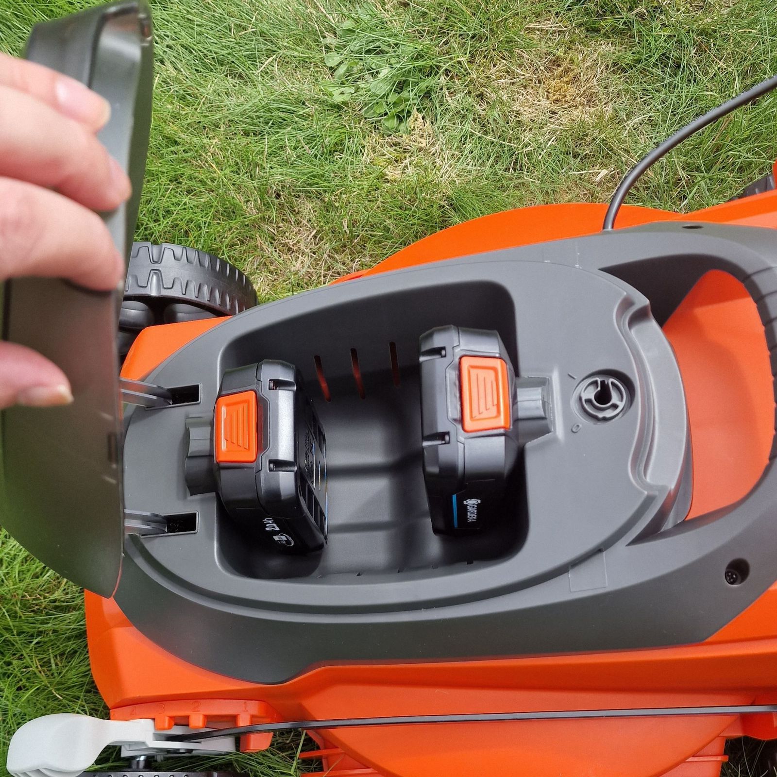 Flymo EasiStore 340R lawnmower review: quiet, compact, and capable ...