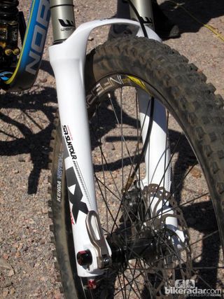 Interbike 2012: SR Suntour carbon crowned Axon XC and RUX DH forks ...