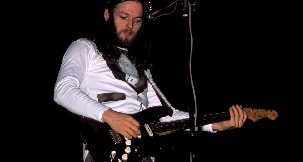 How Fender's Stratocaster evolved guitar design (and music) | Guitar World