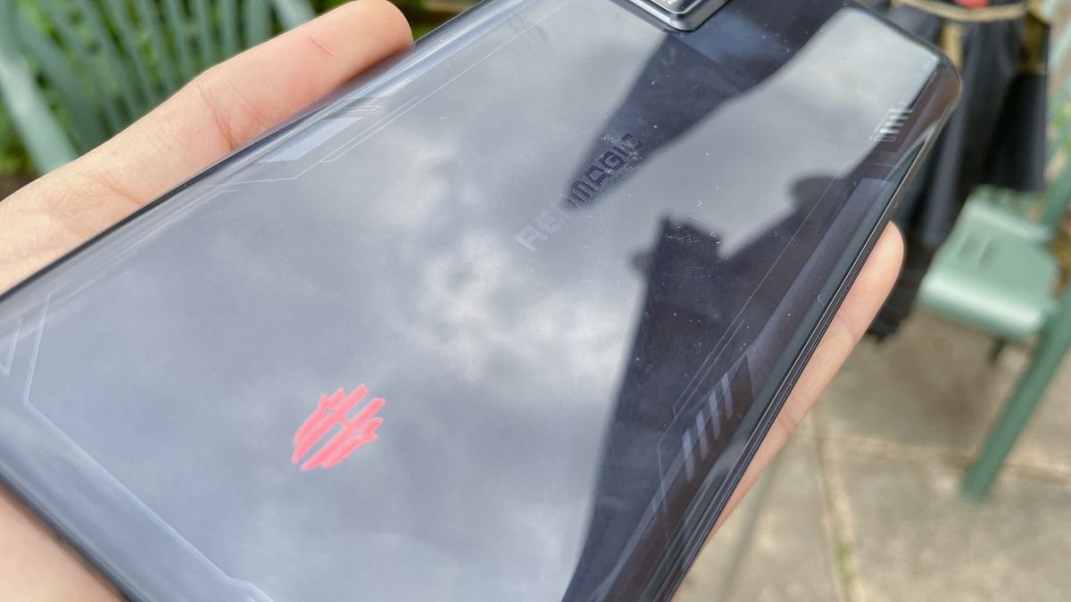 Red Magic 6R review: Flagship killer disguised as a gaming phone ...