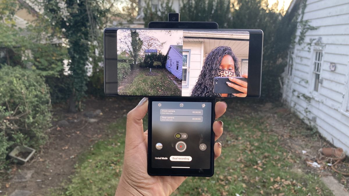 LG Wing review: a flippin’ fun phone | Laptop Mag