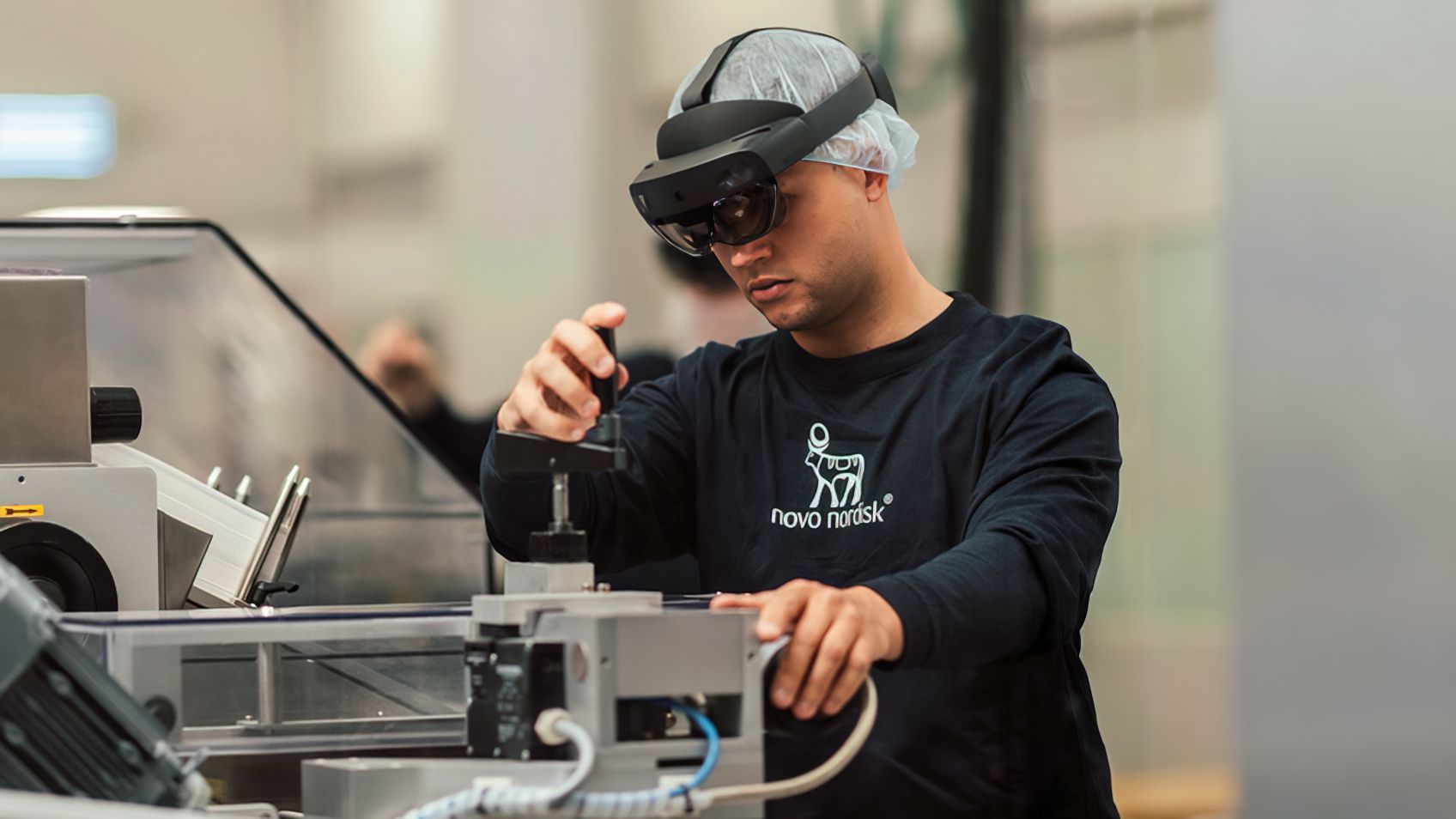 HoloLens 3 is coming, but it has to be a 'meaningful update,' says Microsoft | Windows Central