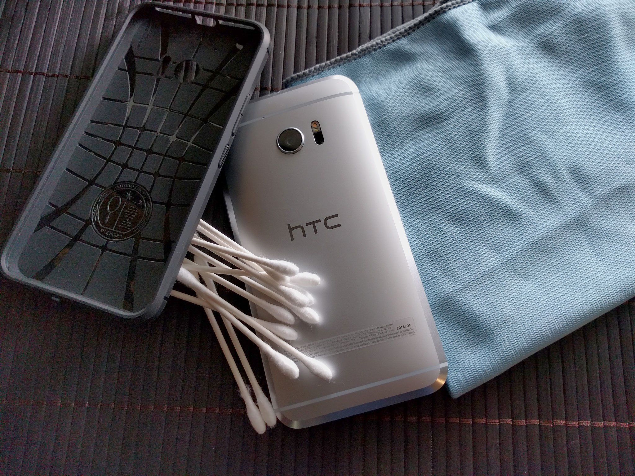 How to keep your phone looking good inside a case | Android Central