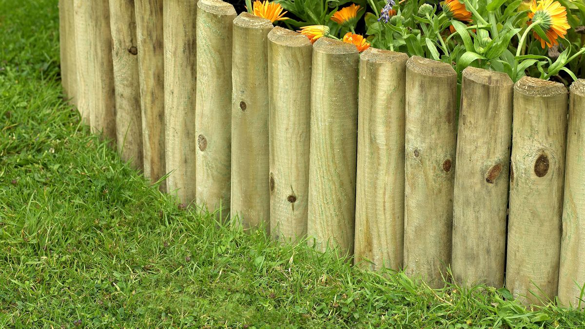 Garden edging ideas: Keep your outside spaces neat and tidy | Homebuilding