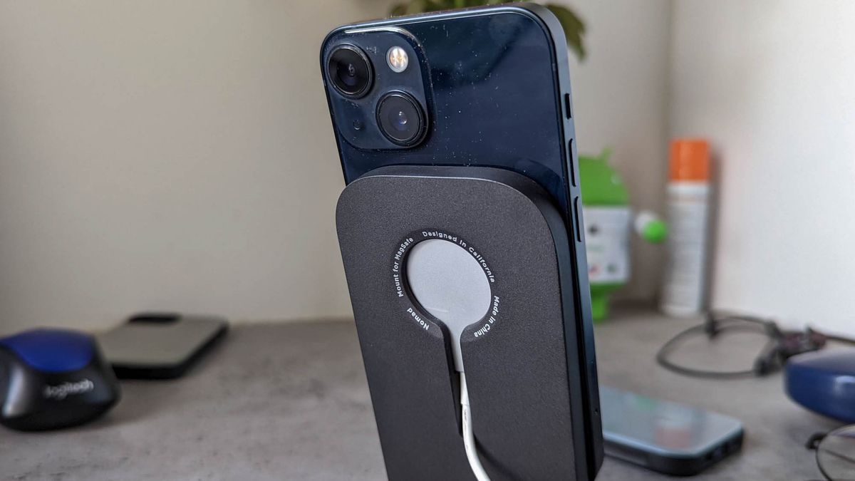 This awesome MagSafe stand just fixed my biggest iPhone pet peeve ...