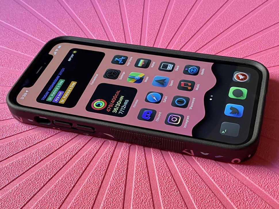 Casely Bold Plus MagSafe Case review: Stylish protection with magnets ...