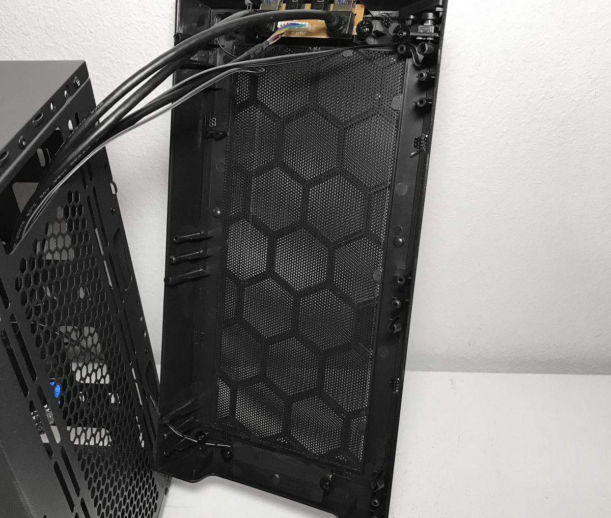 Silverstone Precision PS15 Case Review: Compact and Inexpensive - Tom's ...