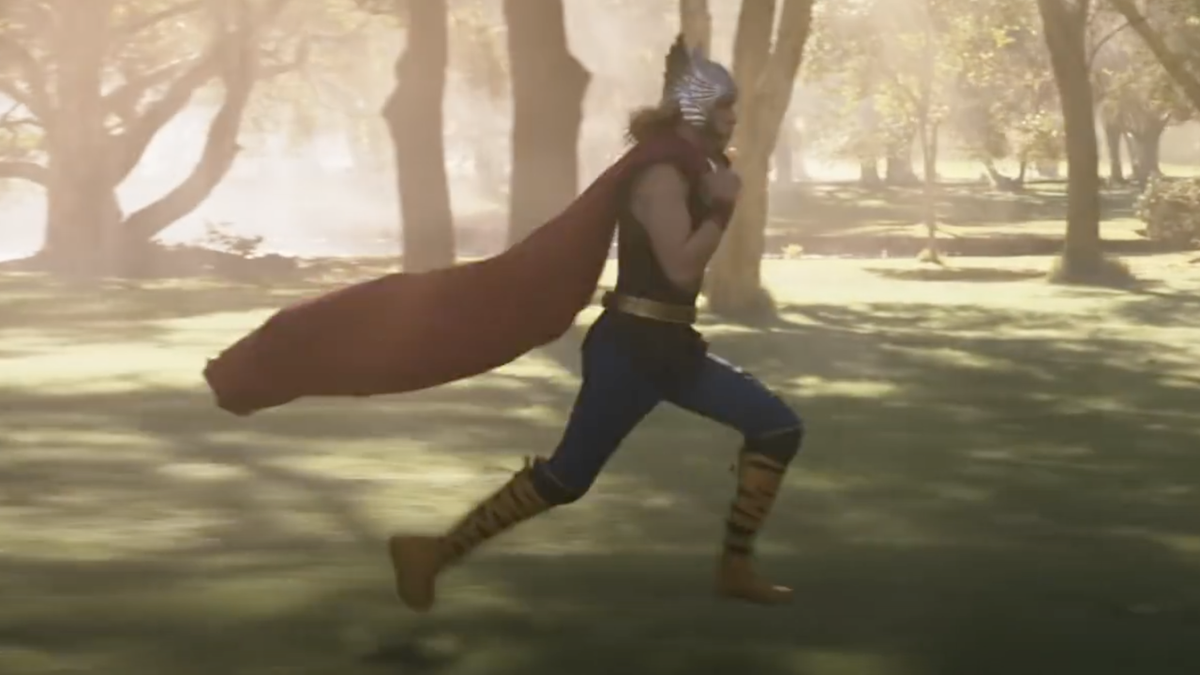 First Thor: Love And Thunder Footage Shows Off A Retired Thunder God ...