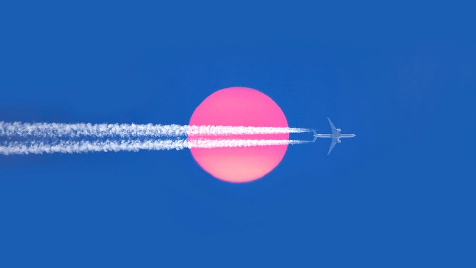 Contrails — What are they and how do they form? | Space
