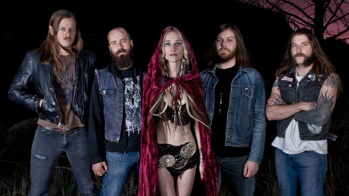 Huntress not splitting says Meahl | Louder