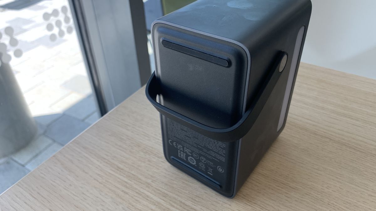 UGREEN 300W 48000mAh Power Bank review: incredible capacity for ...