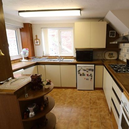 Be inspired by this homeowner's amazing second-hand kitchen makeover ...