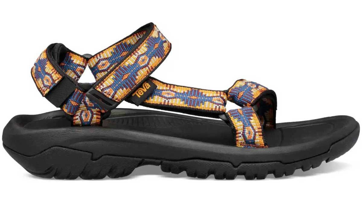 Best water shoes and aquatic sandals for watery summer fun | Advnture