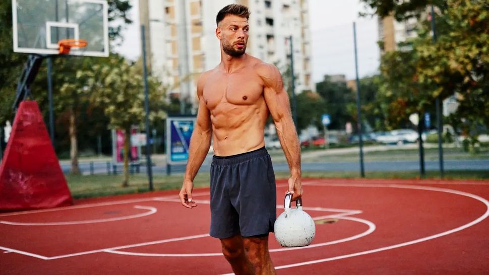 5 most effective kettlebell exercises personal trainers use themselves ...