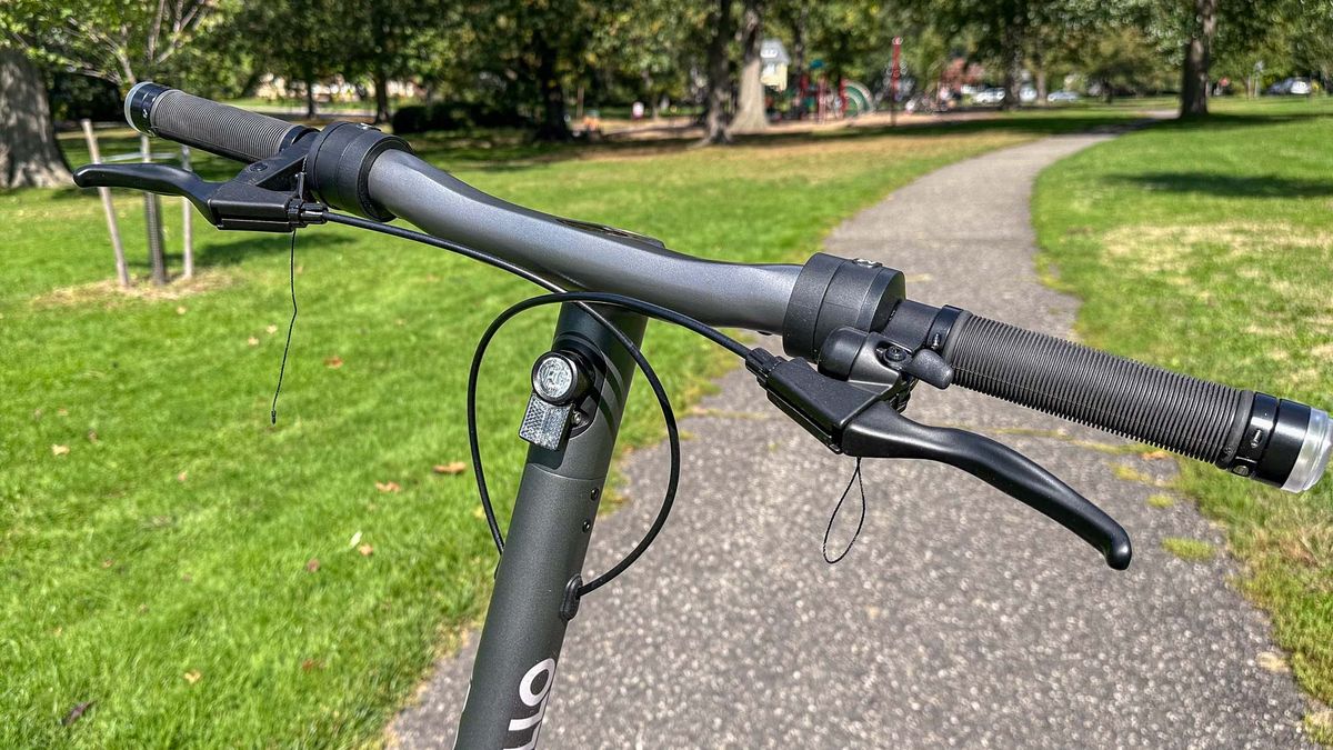 Apollo City 2023 scooter review | Tom's Guide