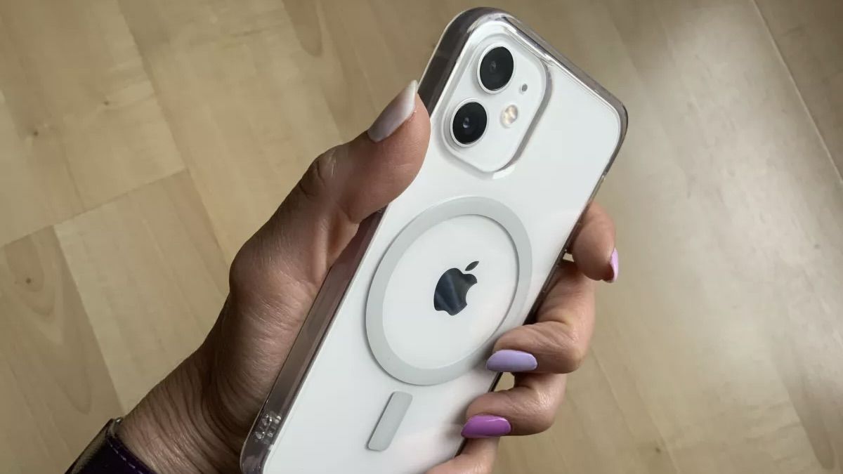 How to pick an iPhone case (from someone that has tested thousands of ...