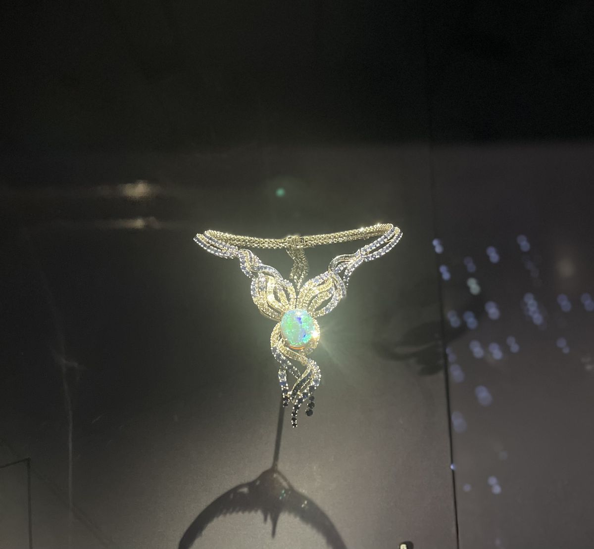 Jewels sparkle like stars in Van Cleef and Arpels' 'Cosmic Splendor' at ...