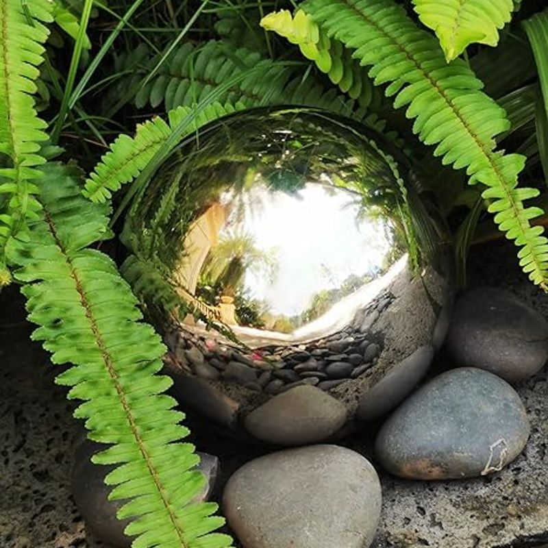 Outdoor mirror ideas: 5 expert ways to open up your yard | Homes and ...