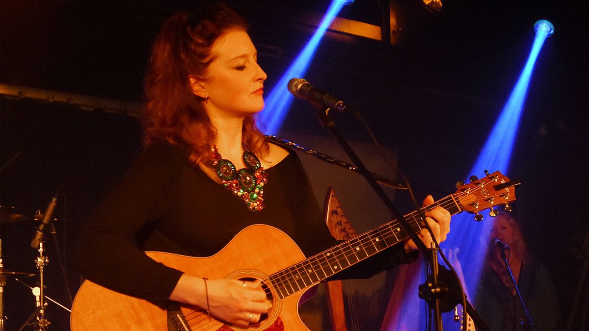 Heather Findlay Streams Title Track Of New Album | Louder