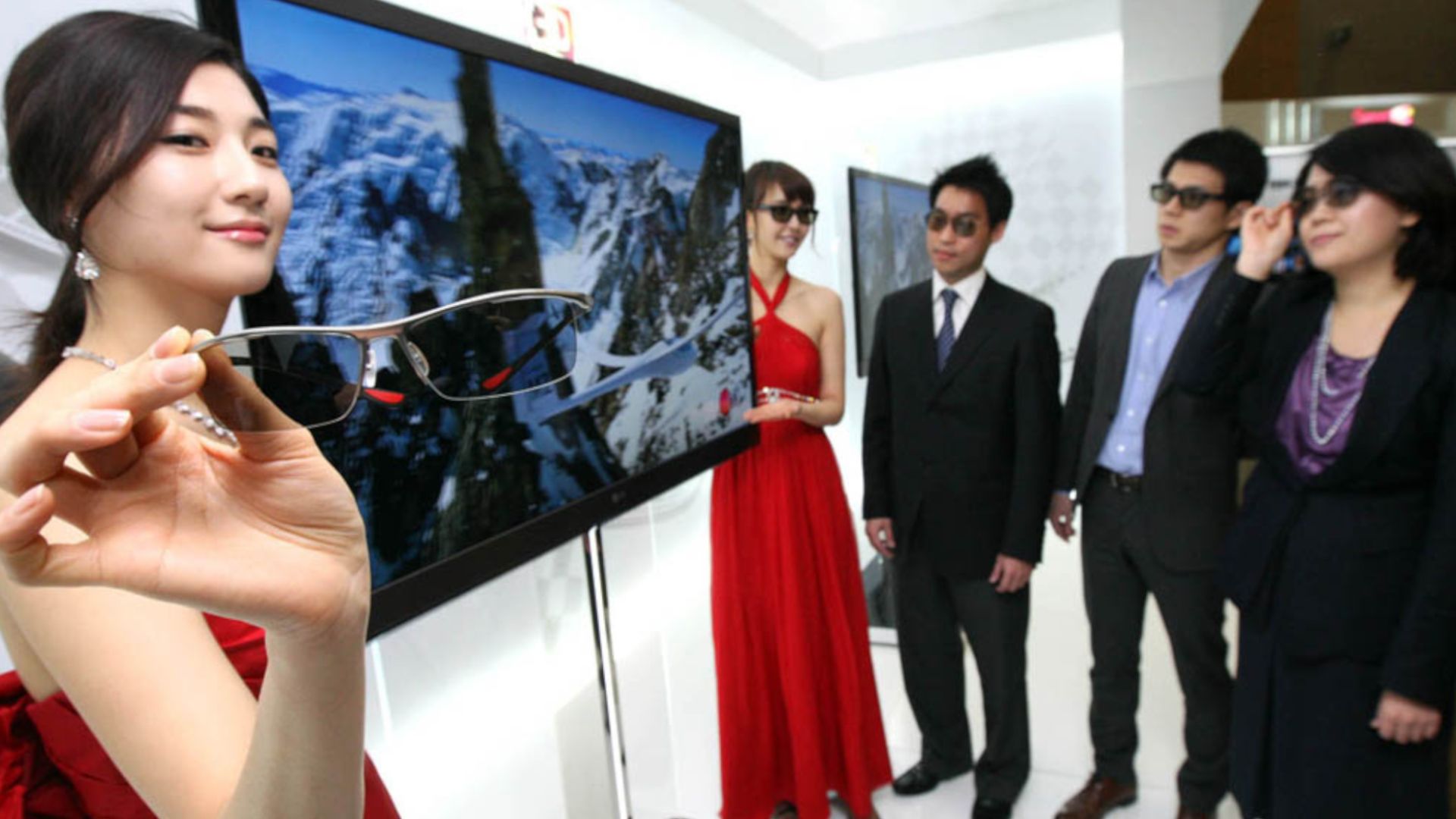 I review TVs for a living and I'm convinced 3D TVs are poised for a comeback — here's why | Tom ...