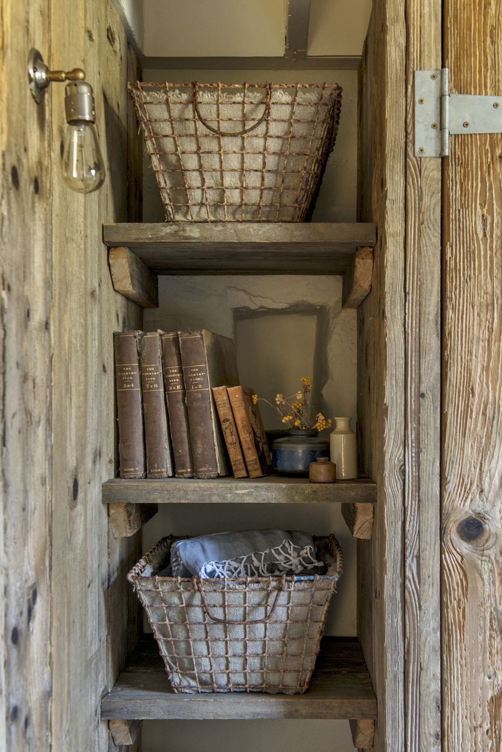 Decorating with books: 13 stylish ways to display books | Homes and Gardens