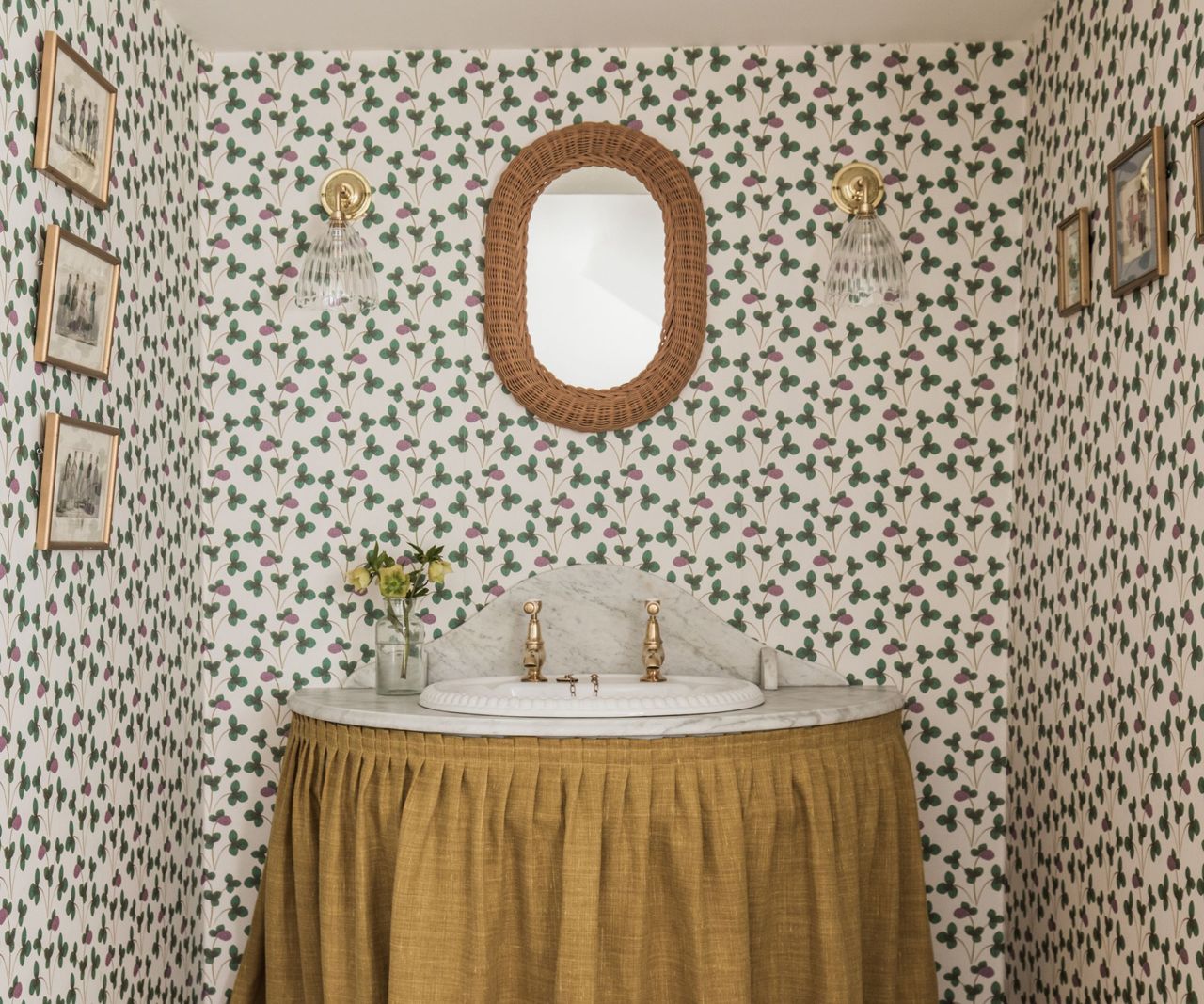 8 stylish ways to decorate with antiques | Homes and Gardens