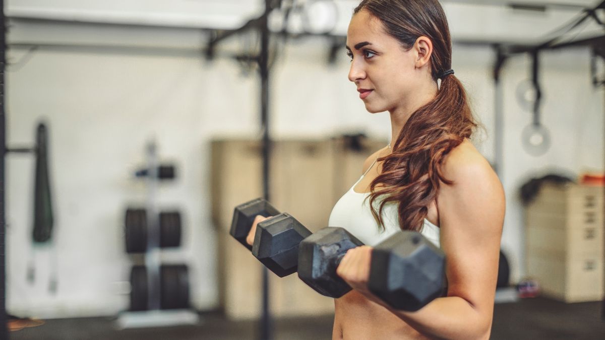 The Best Dumbbell Exercises For All Levels Of Gym-Goer | Coach