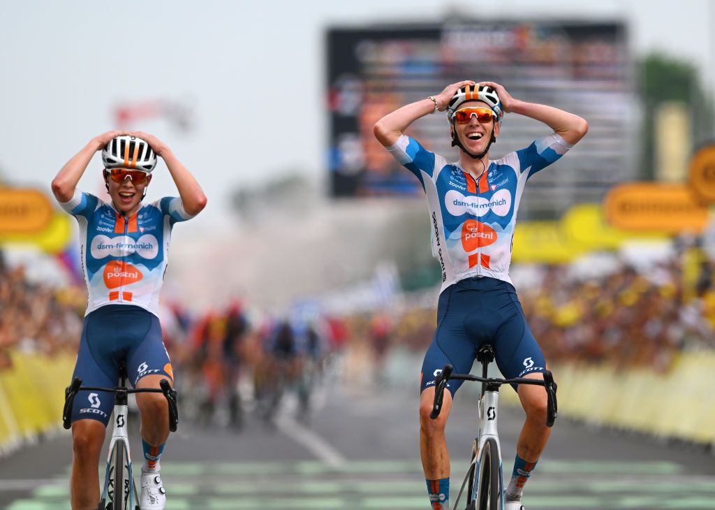 Tour de France 2024: Romain Bardet wins stage 1 on searing, hilly stage ...
