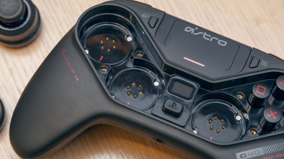 Astro C40 TR Review: The Elite PS4 Controller Players Deserve | Tom's Guide