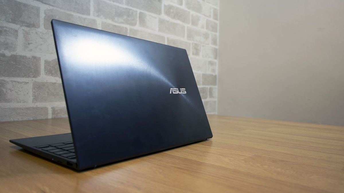 Asus ZenBook 14 UX425J review: An affordable dose of lightweight luxury ...