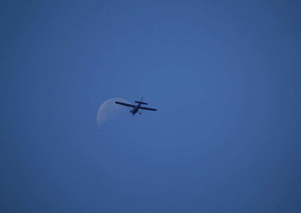 Prop Plane Shoots for the Moon in Spectacular Photo | Space