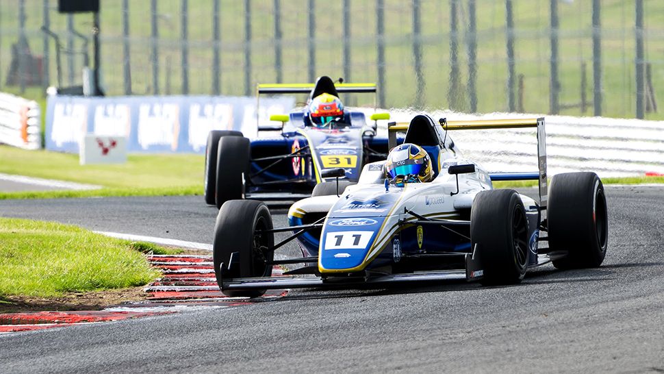 My mission is to take great motorsport photographs: here’s how I got ...