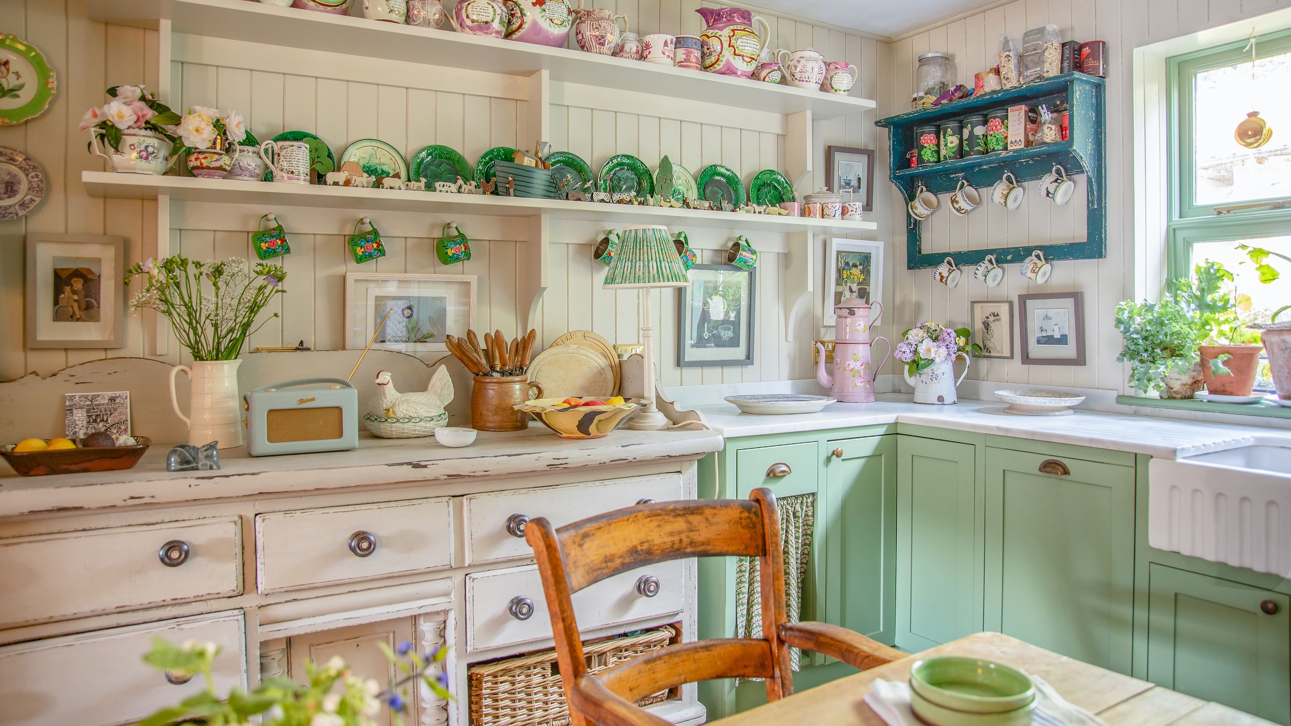 This restored Georgian home is now a colourful haven of antiques ...