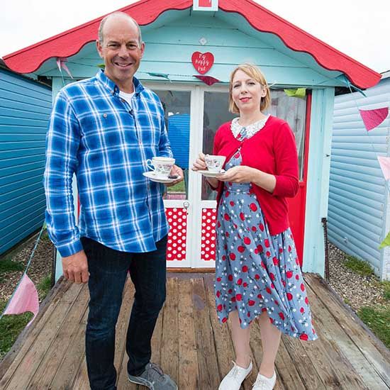Step inside â€˜My Happy Hut' - Beach Hut of the Year 2016! | Ideal Home