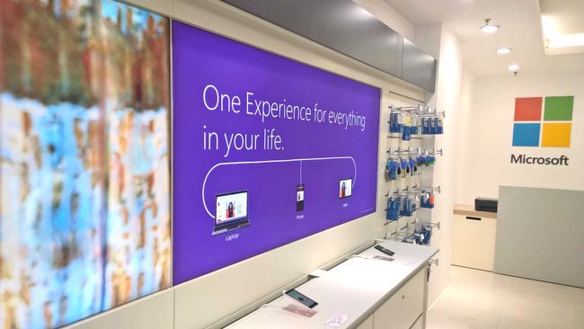 Here are some photos of the first Microsoft Priority Reseller store in ...