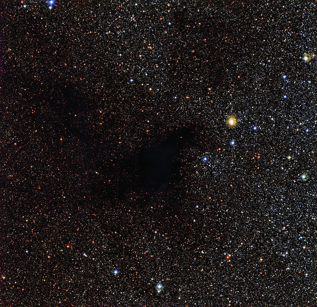  Dark Nebula Hides Hundreds Of Baby Stars Photo Video Space