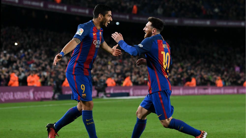 WATCH: Messi and Suarez play keepy-uppy in a swimming pool | FourFourTwo