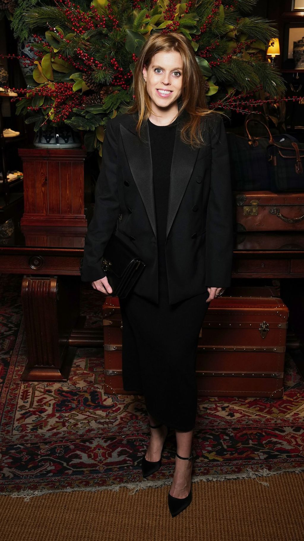 Princess Beatrice stuns in all-black outfit that fans say is 'one of ...