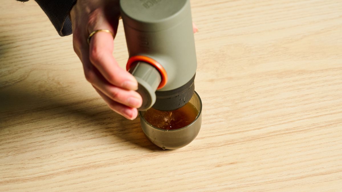 Wacaco Minipresso GR2 review: This manual, hand-powered espresso ...