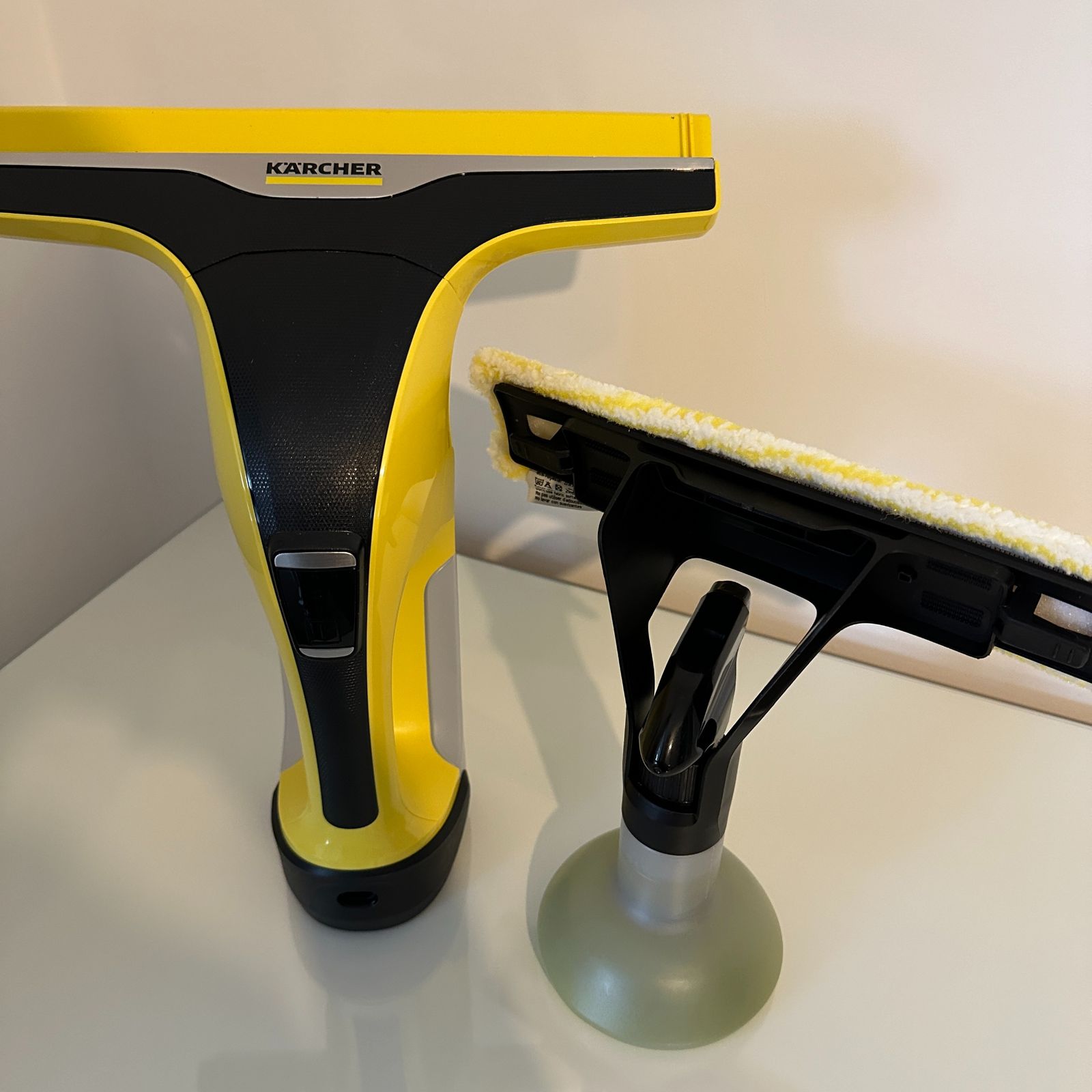 I tried the Karcher WV 6 Plus N window vacuum - it's a gamechanger ...