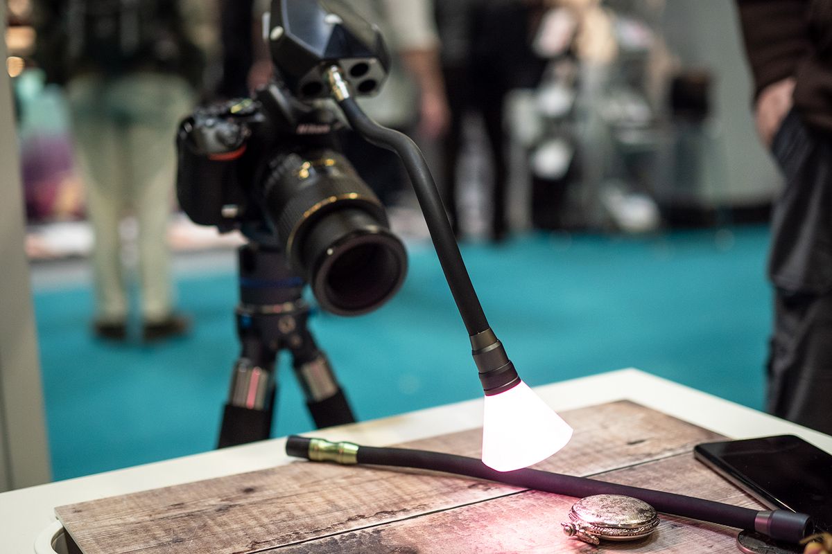Adaptalux Flash Lighting Arms smash Kickstarter target, enter home ...