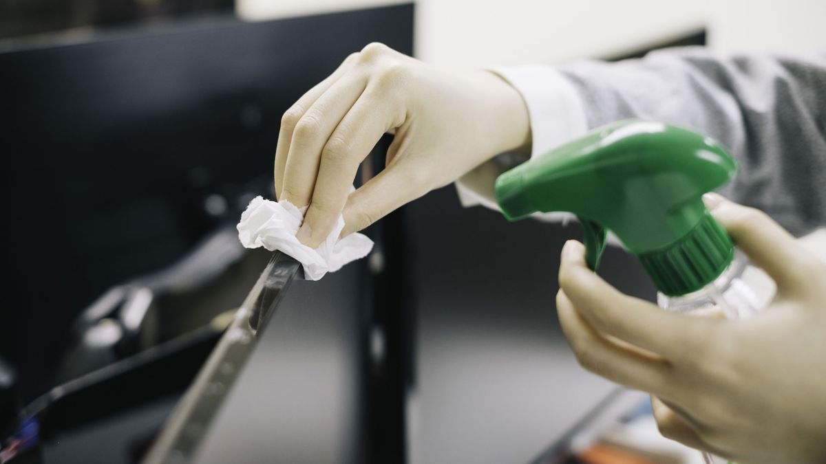 How to clean a monitor screen | Top Ten Reviews