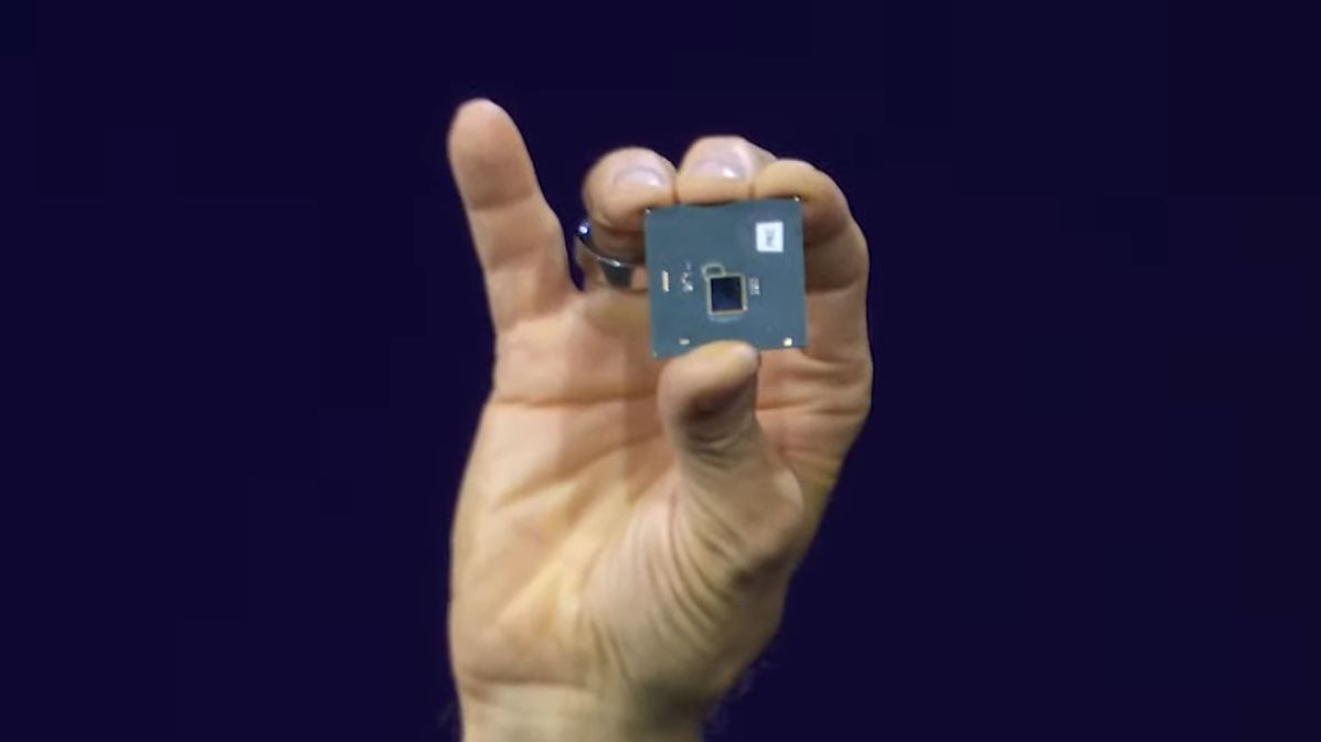 Intel Flashes World’s First UCIe-Connected Test Chip Package | Tom's ...