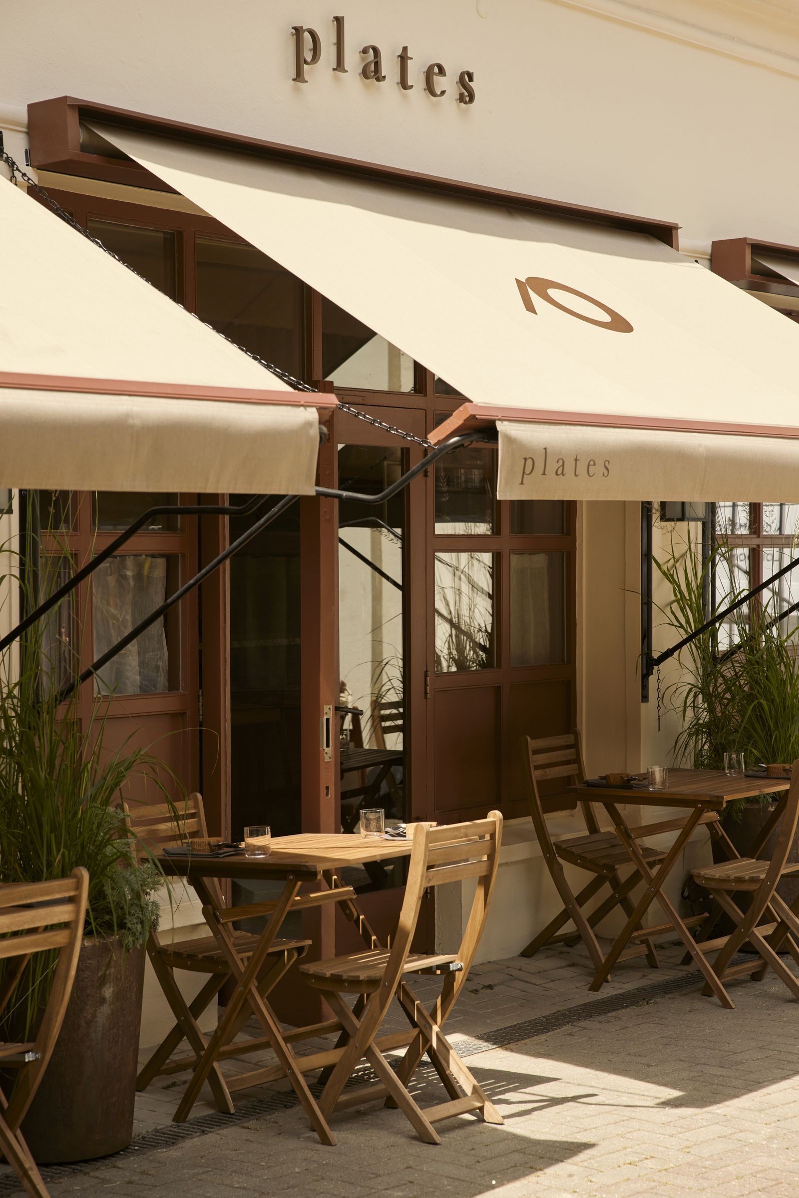 Plates London Review — Vegan Fine Dining With a "Human Touch" | Livingetc