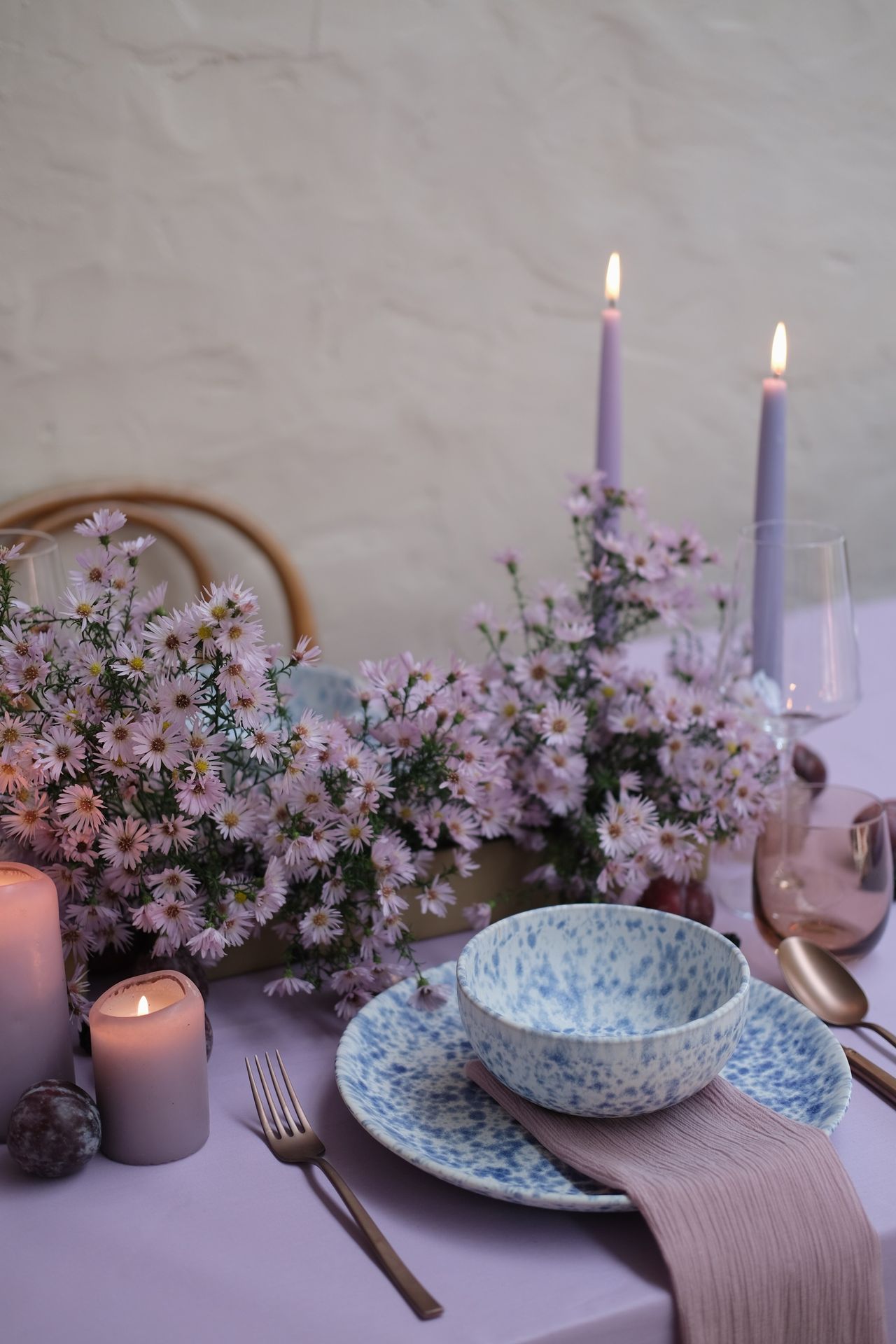 10 Spring Centerpiece Ideas for the Perfect Table Vignette | Livingetc