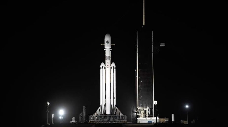 Amazing photos from SpaceX's Falcon Heavy USSF-44 mission | Space