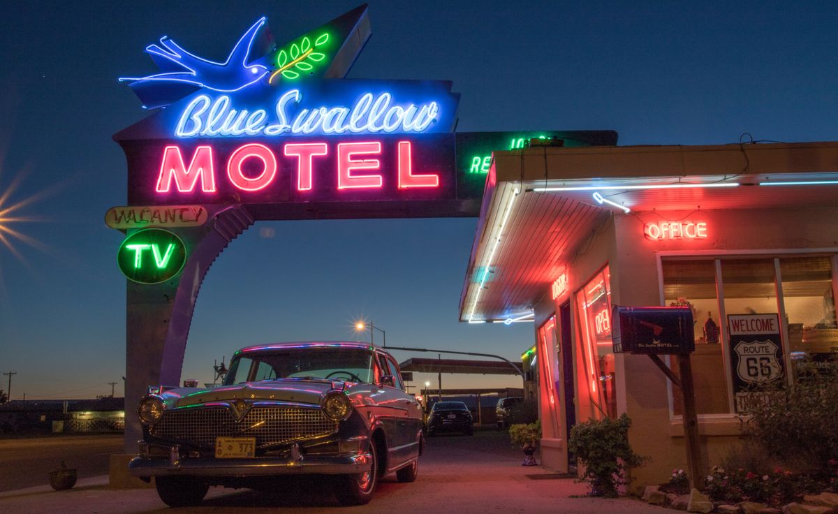Vintage Motels by Ellie Seymour captures the endless allure of the US ...