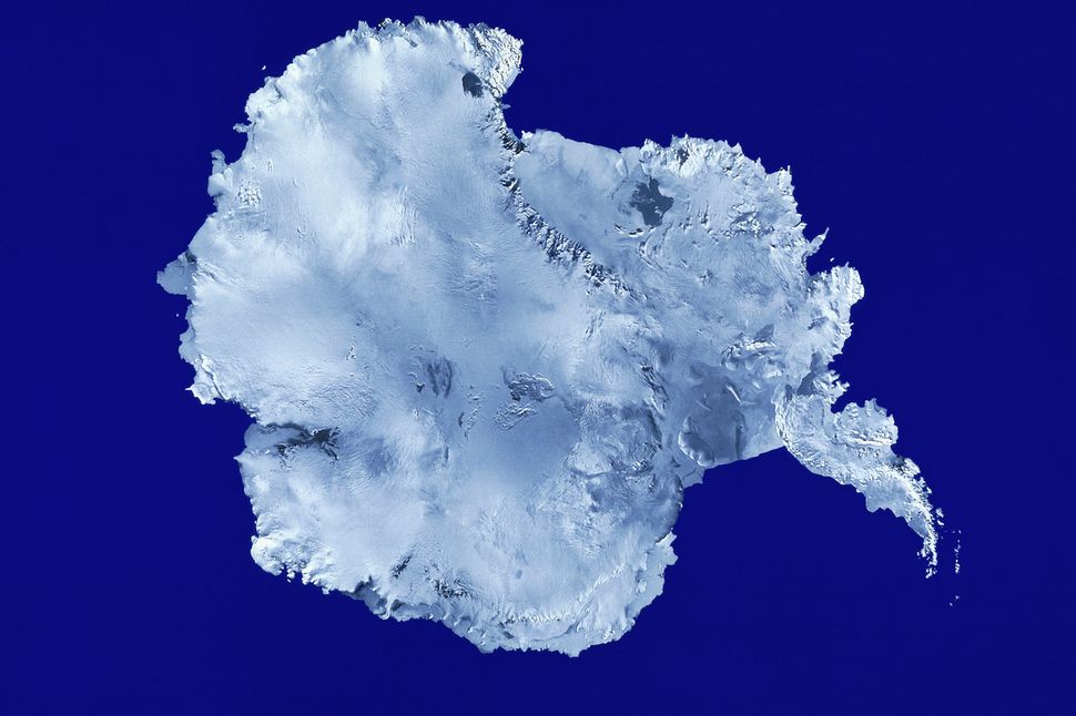 What is the average temperature on Earth? | Space